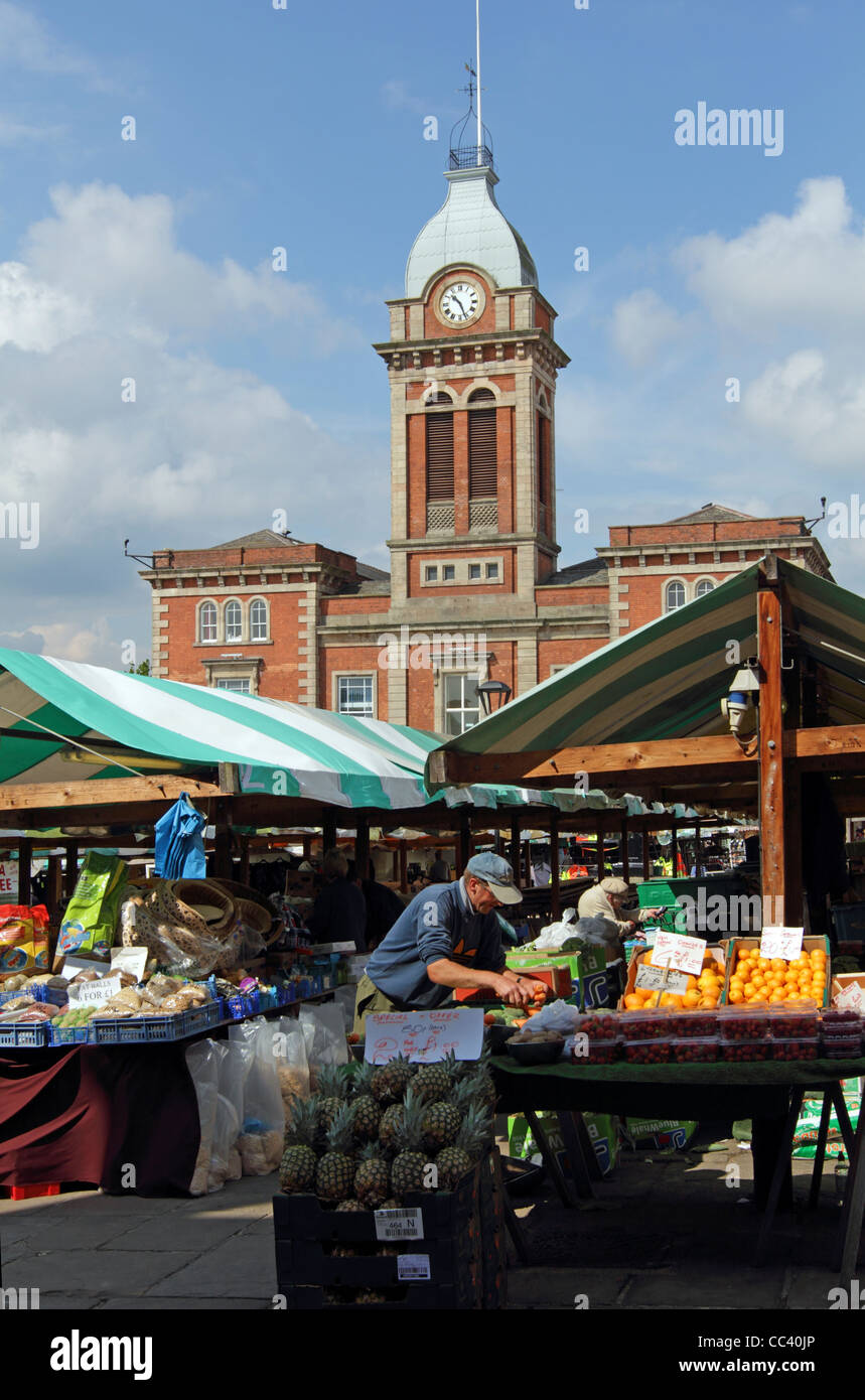 Market stalls chesterfield hi-res stock photography and images - Alamy