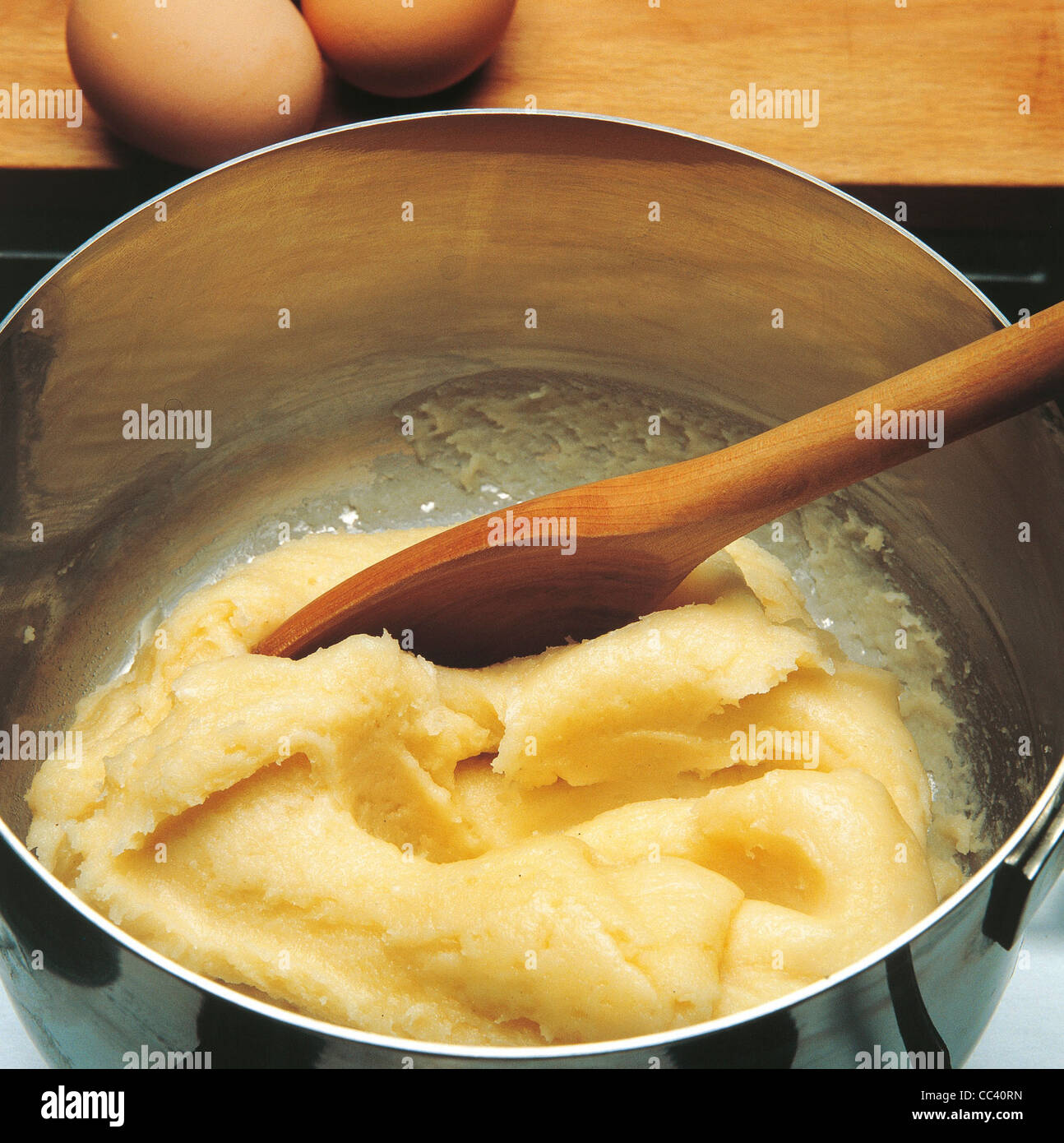 Pasta choux 3 hi-res stock photography and images - Alamy