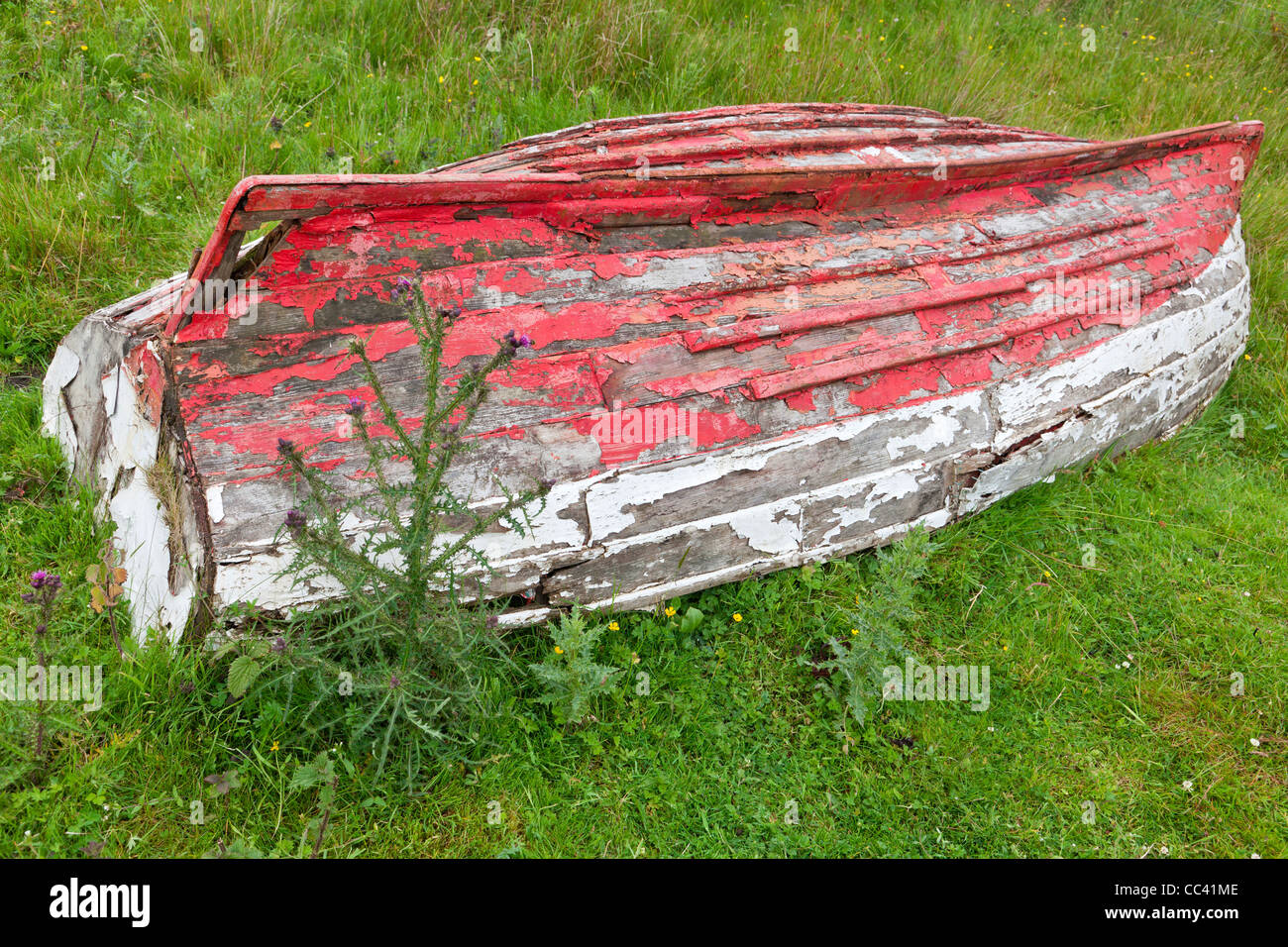 Upturned old boat hi-res stock photography and images - Alamy