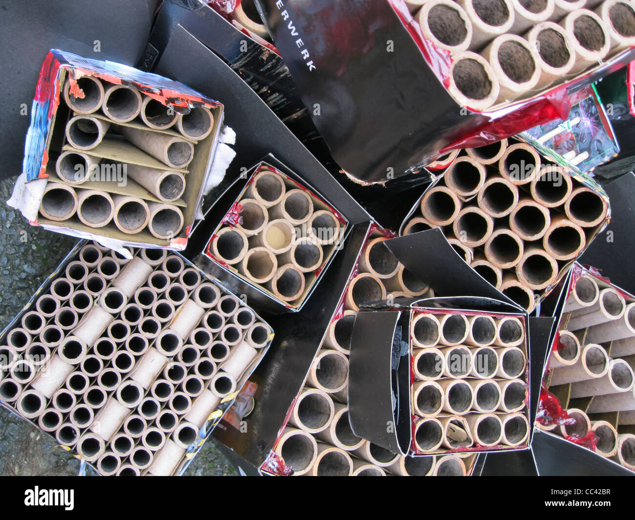 Empty boxes hi-res stock photography and images - Alamy