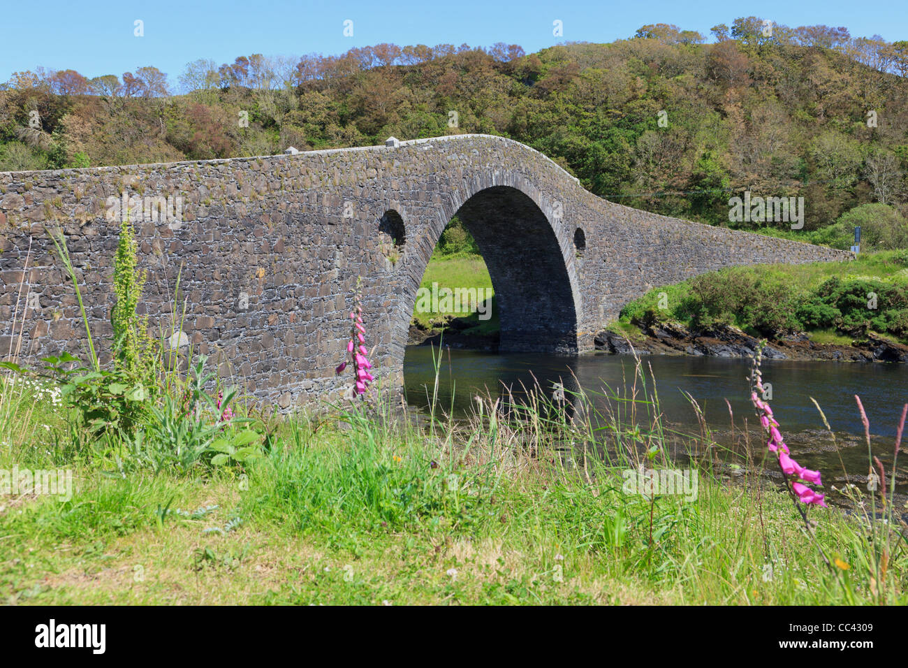 Clachan Bridge or Bridge over the Atlantic Stock Photo - Alamy