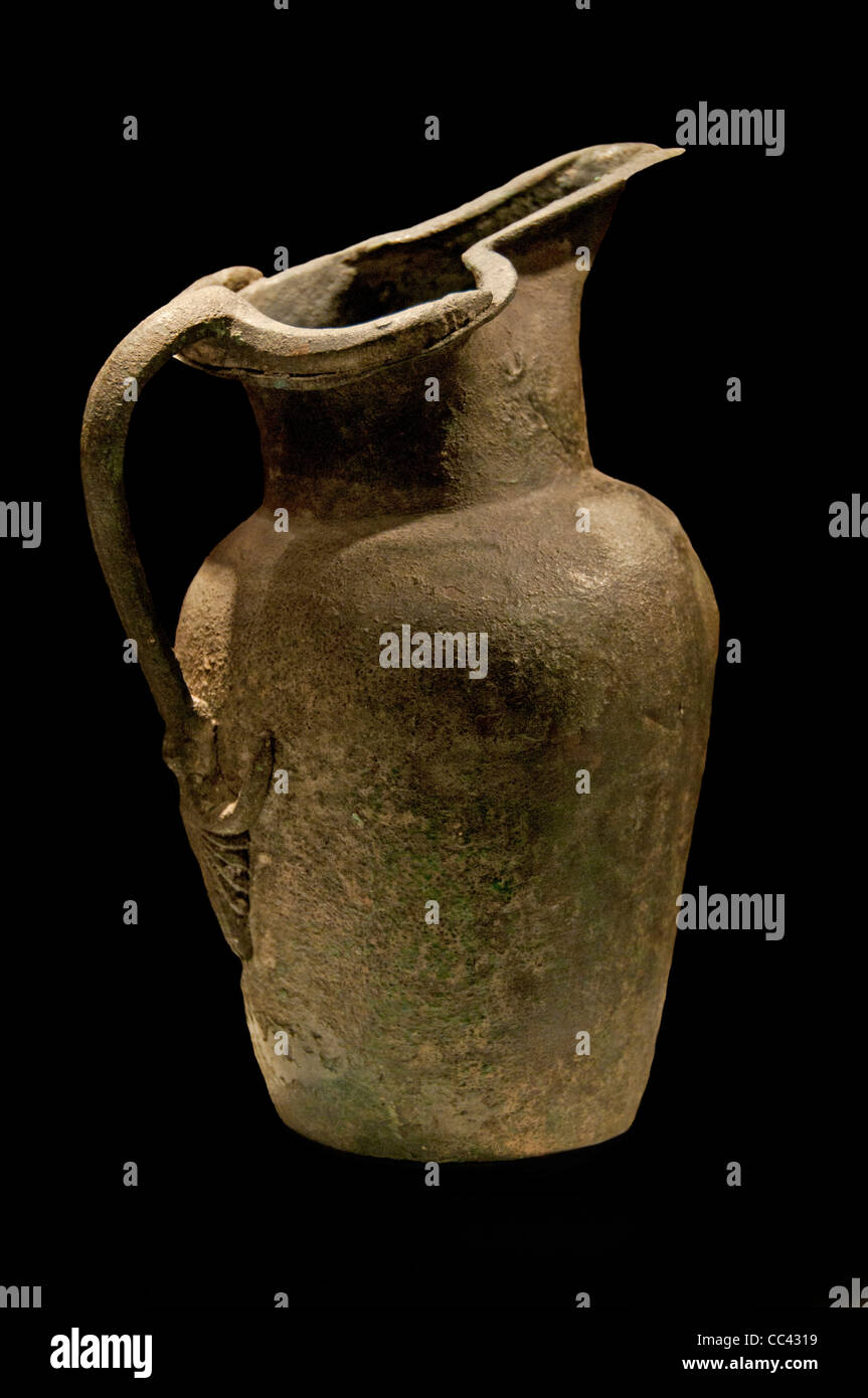 Etruscan civilization bronze statue hi-res stock photography and images ...