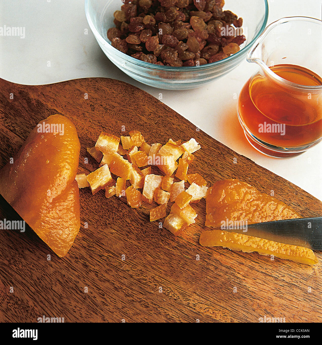 Kitchen: Plum Cake With Raisins And Sultanas (2 Stock Photo - Alamy