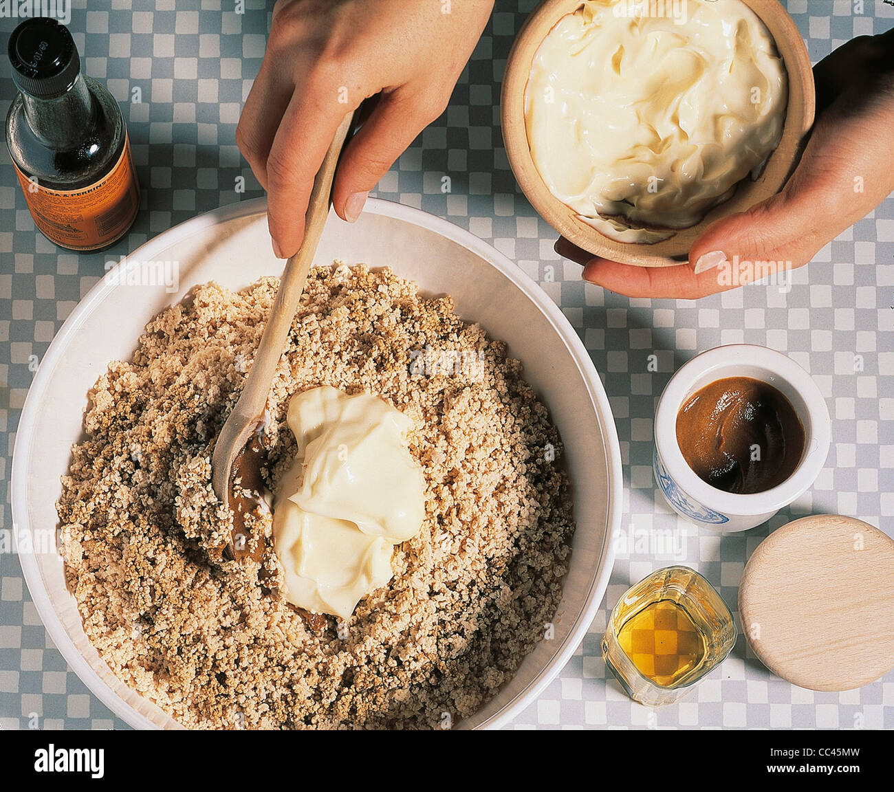 Kitchen: Hen Frothy 2 Stock Photo - Alamy