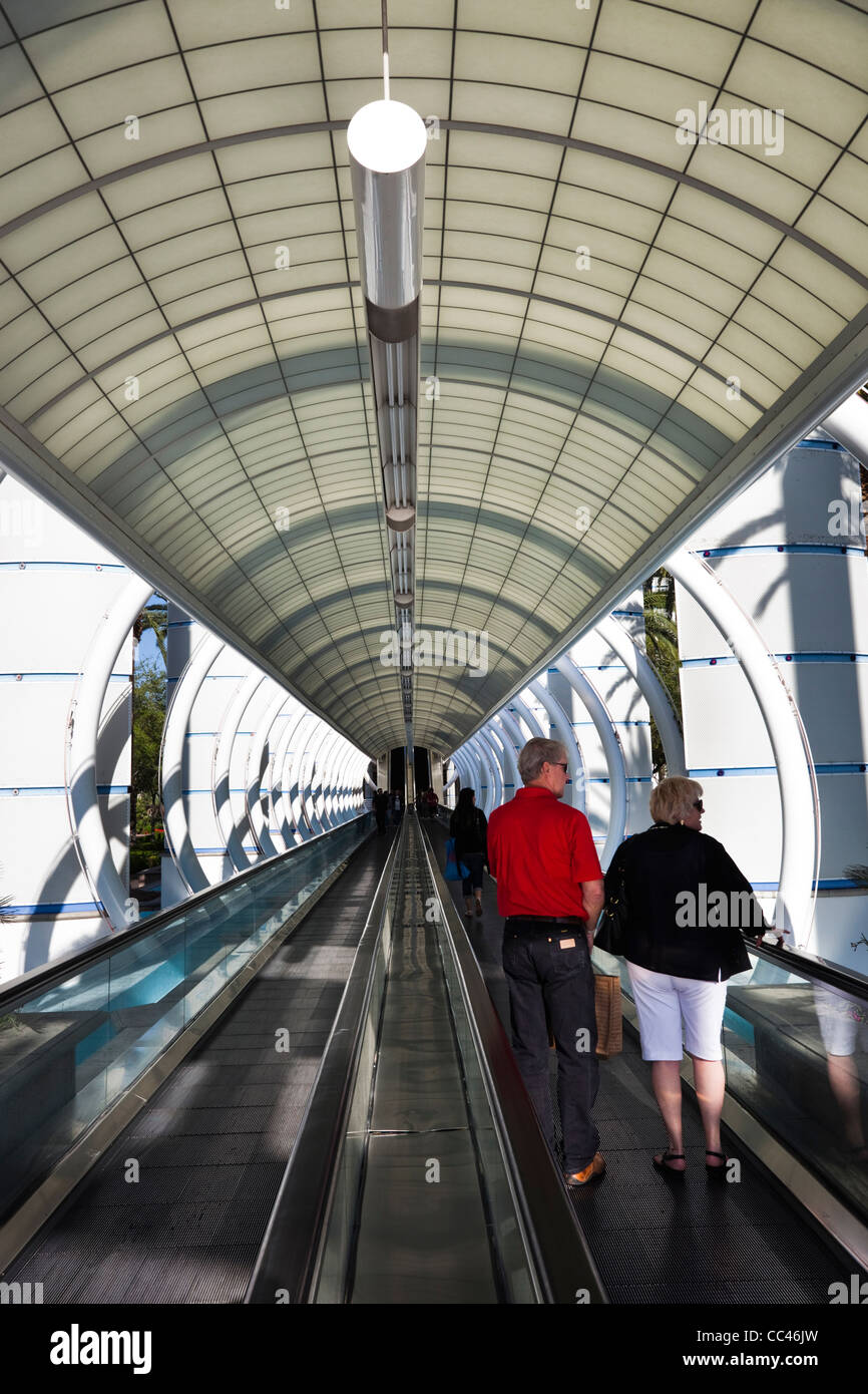 USA, Nevada, Las Vegas, The Strip, Las Vegas Boulevard, moving walkway ...