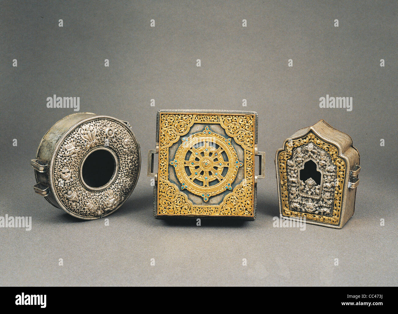Silver reliquary hi-res stock photography and images - Alamy