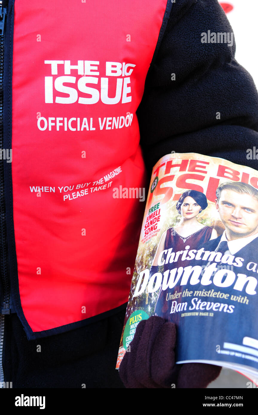 Big issue homeless magazine vendor hi-res stock photography and images ...