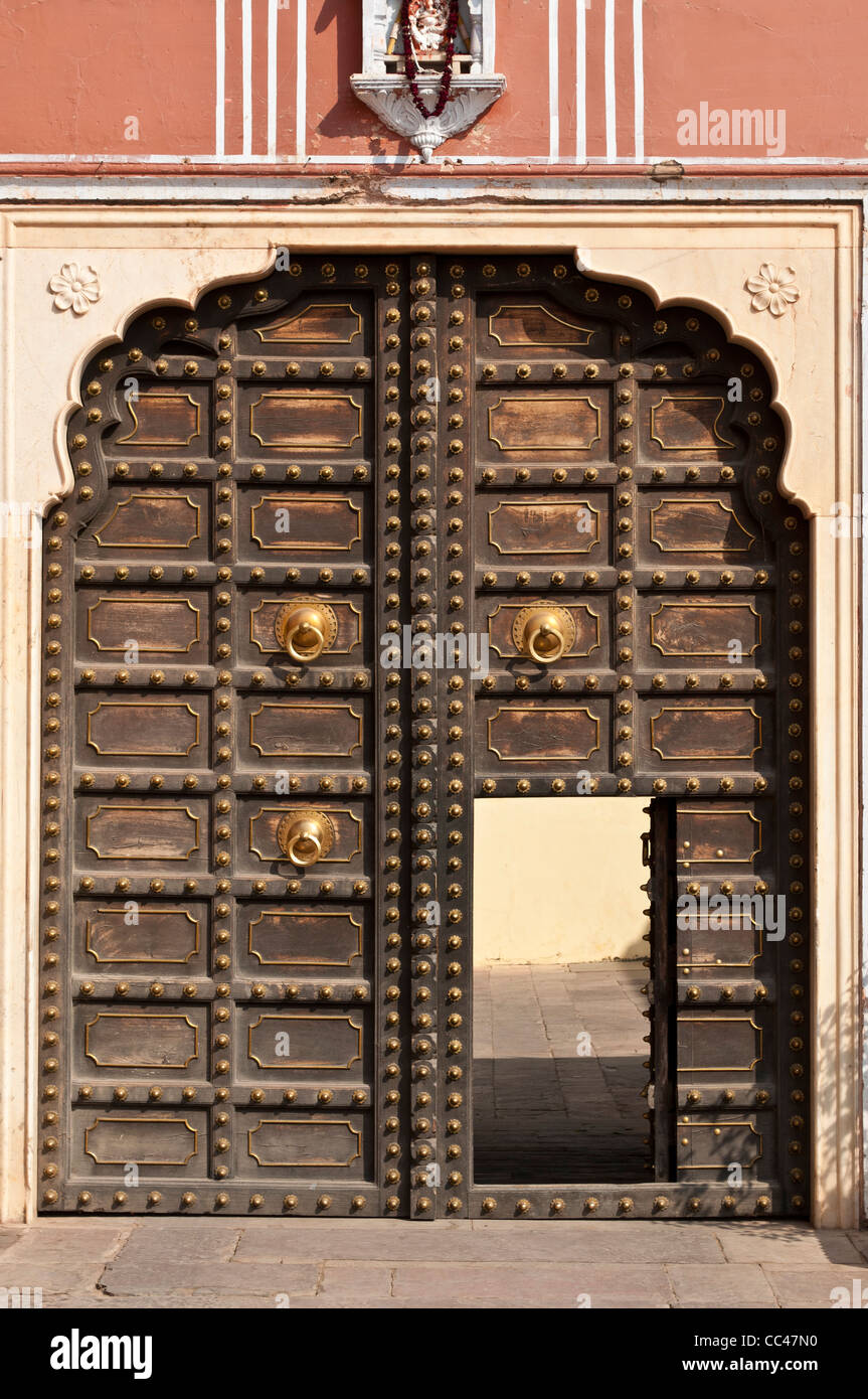 Wooden gate hi-res stock photography and images - Alamy