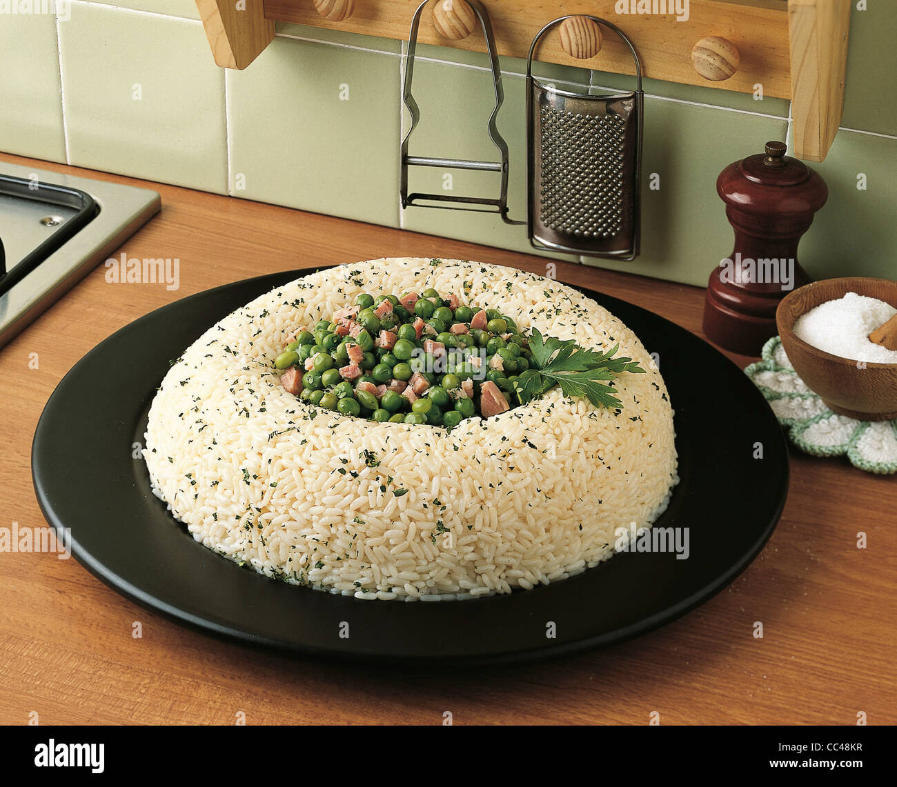 Kitchen: Ring Of Rice With Peas Stock Photo - Alamy