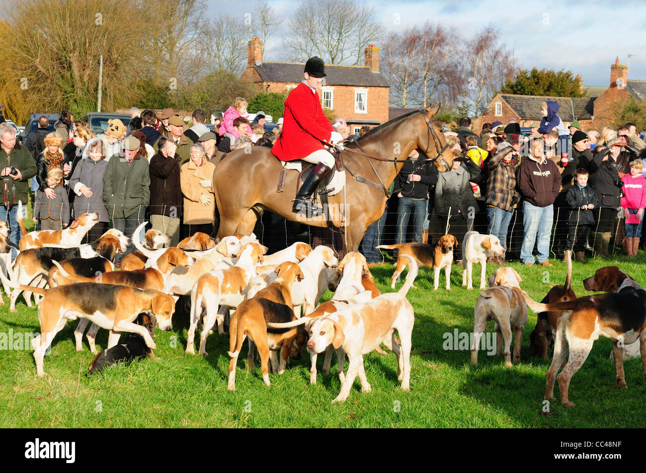 South Notts Hunt Meeting Boxing Day .Car Colston Village Green ...
