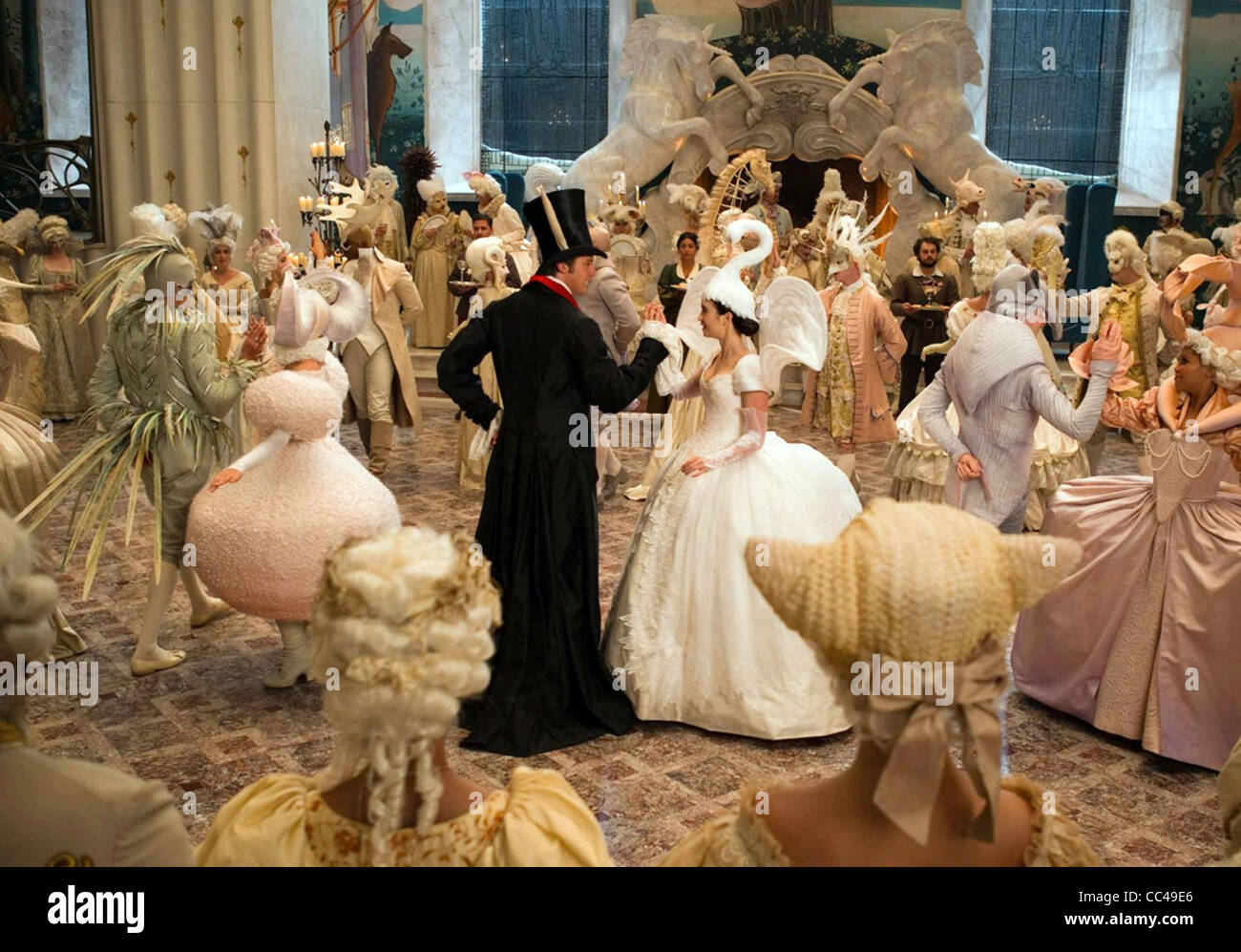 Mirror mirror film lily collins hi-res stock photography and images - Alamy