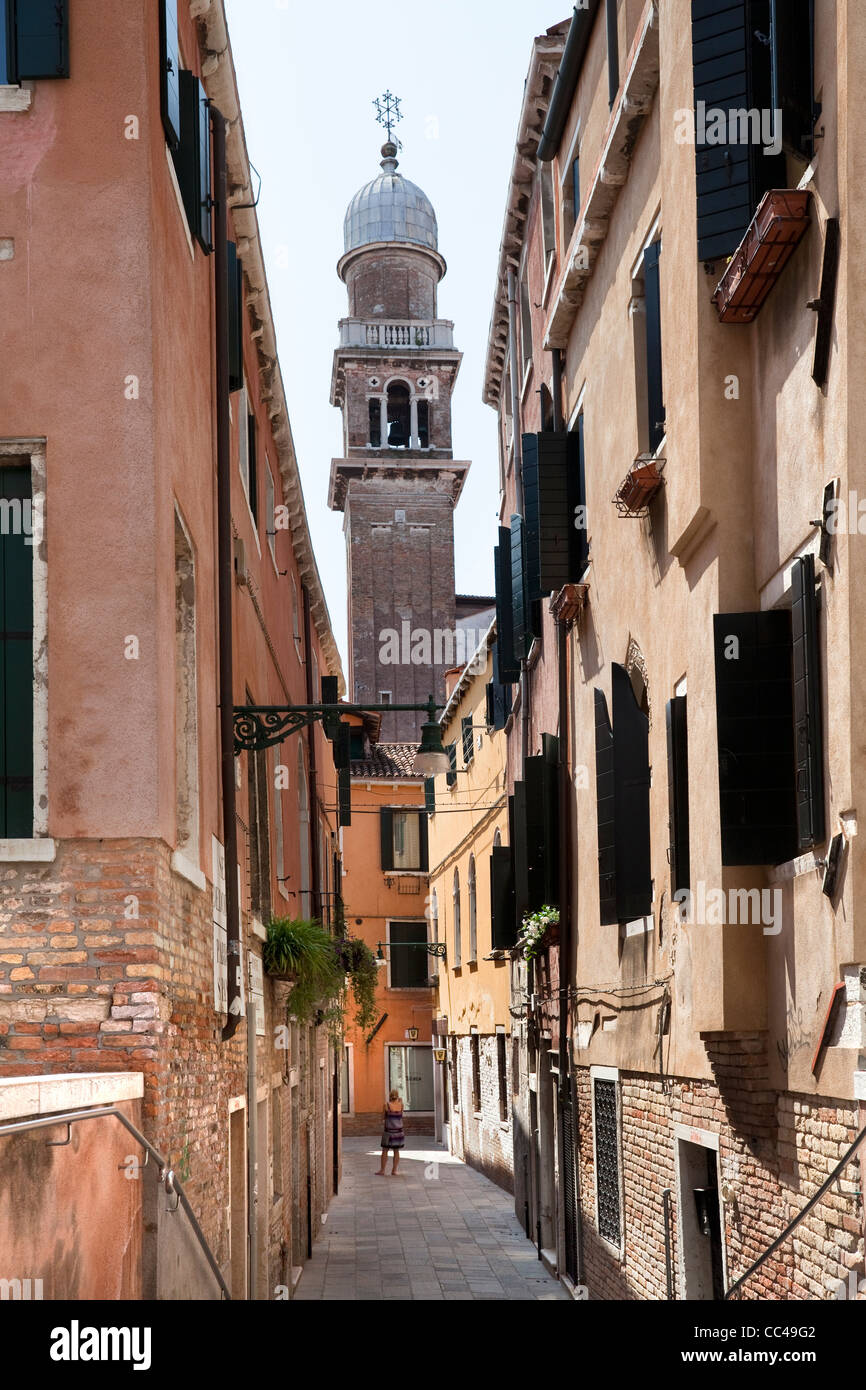 Venetian street scene hi-res stock photography and images - Alamy
