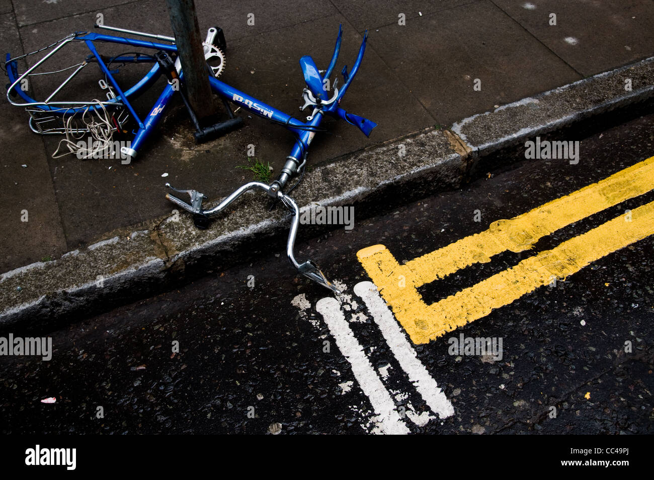 Broken Bicycle Lock High Resolution Stock Photography and Images - Alamy