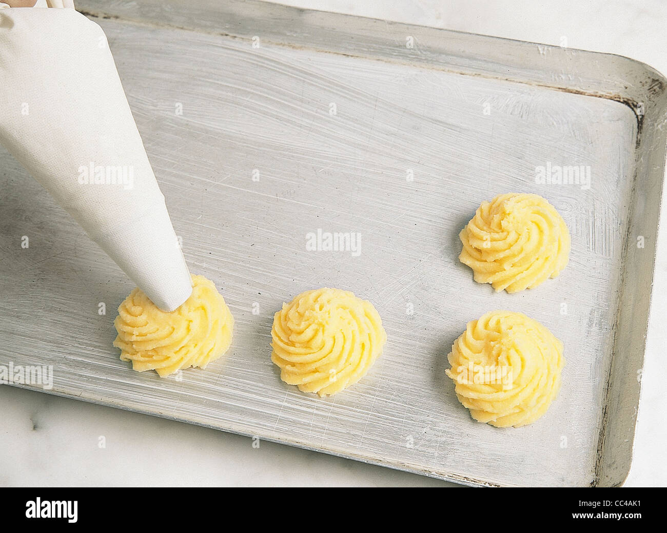 Cooking: Potato Preparation 4 Stock Photo - Alamy
