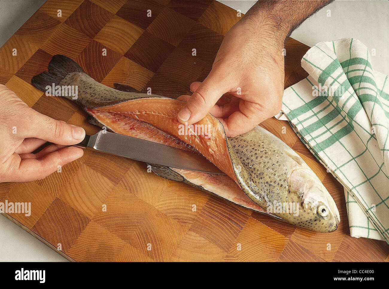 Kitchen: A Fish Boned Round 1 Stock Photo - Alamy