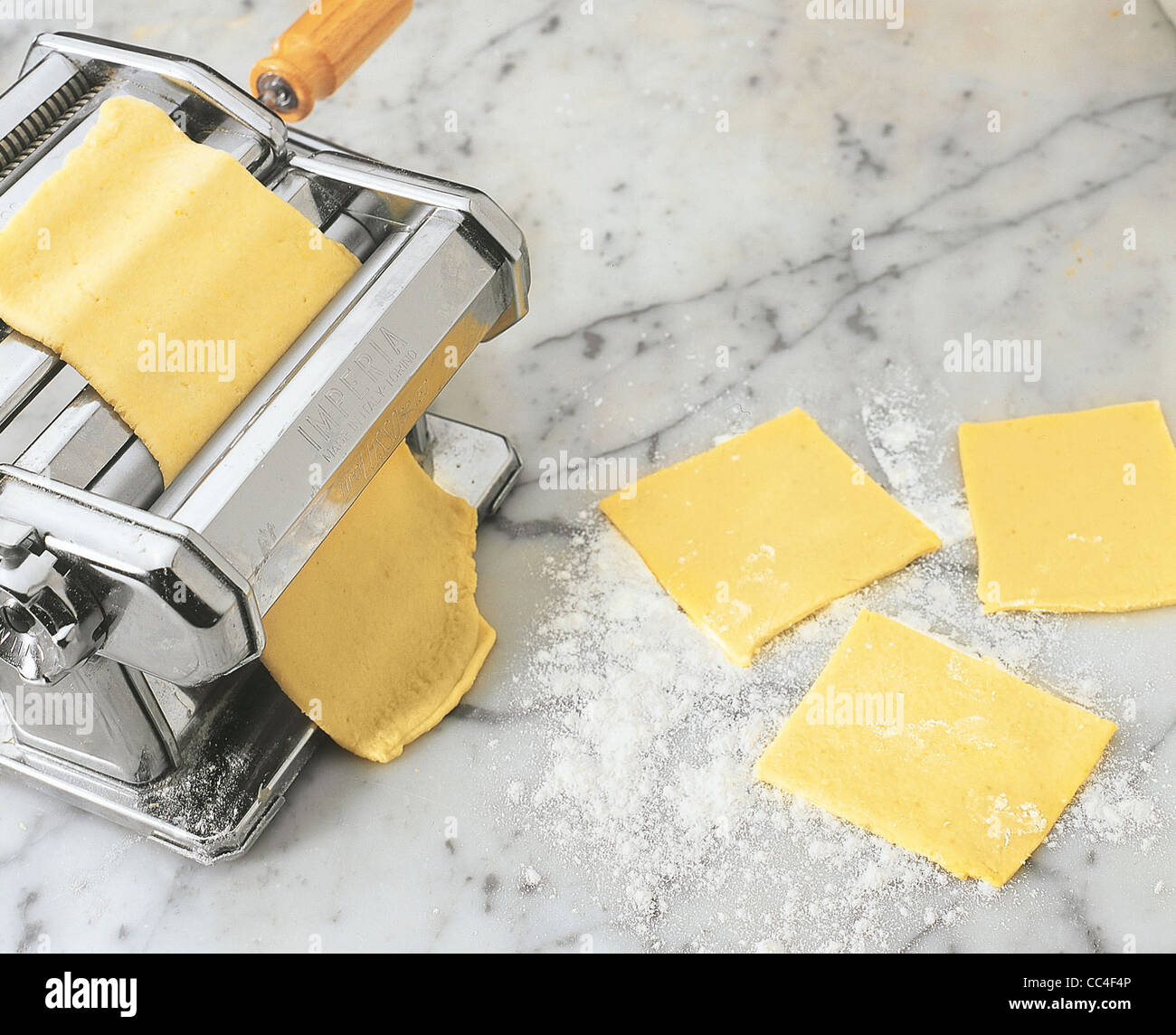 Kitchen: Baskets Cream (3 Stock Photo - Alamy