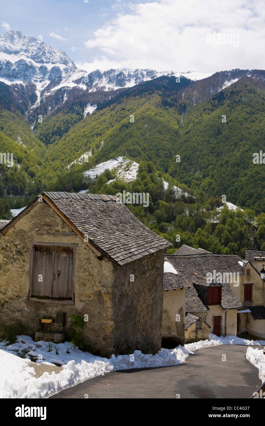 The village Aydius, Pyrénées-Atlantiques, France, Rural cottage in ...