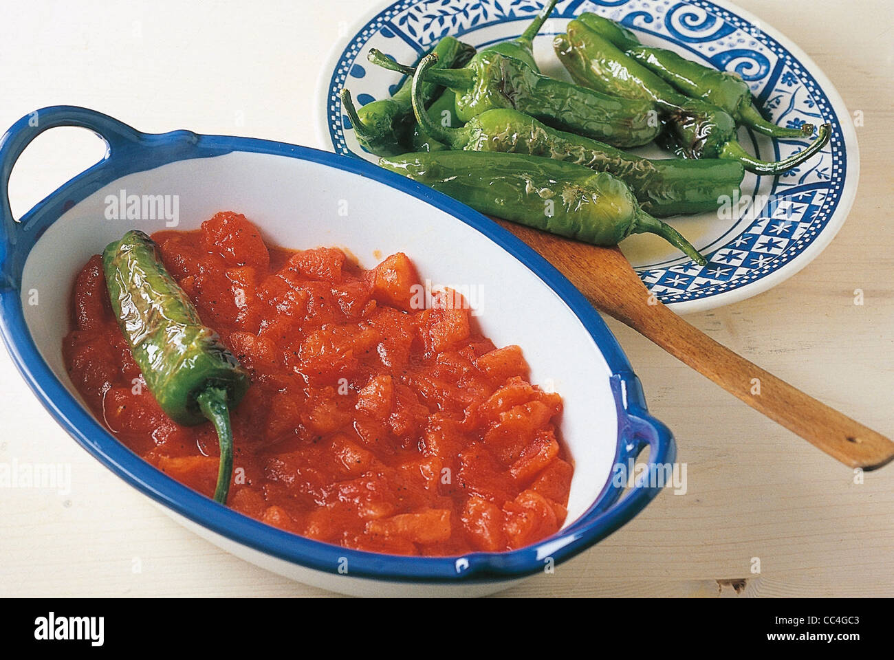 Cuisine: Piperies Am 'Bus Control In * (3 (Greece Stock Photo - Alamy