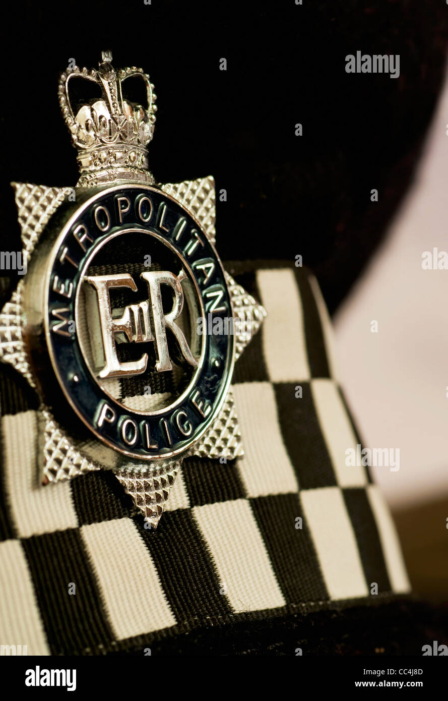 London metropolitan police badge hi-res stock photography and images ...