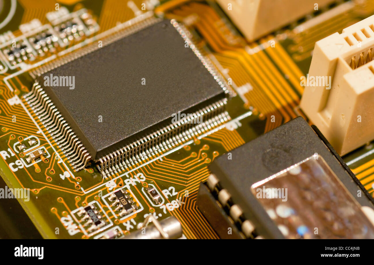 Micro chip hi-res stock photography and images - Alamy