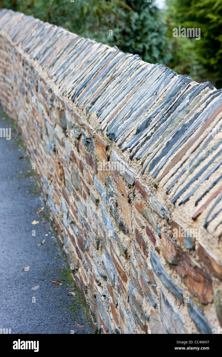 Abstract Diagonal View of Textured Stone and Slate Wall Stock Photo - Alamy