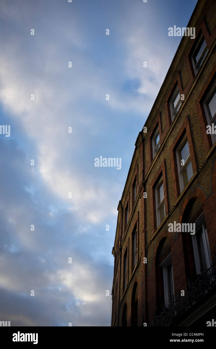 Victorian mansion block, london hi-res stock photography and images - Alamy