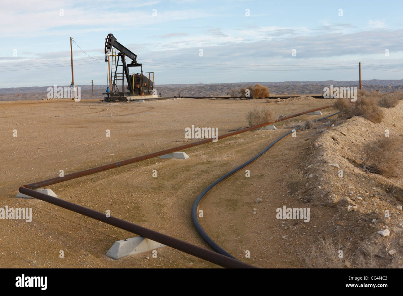 Oil pump on oil well on the Midway-Sunset oil field near Taft ...