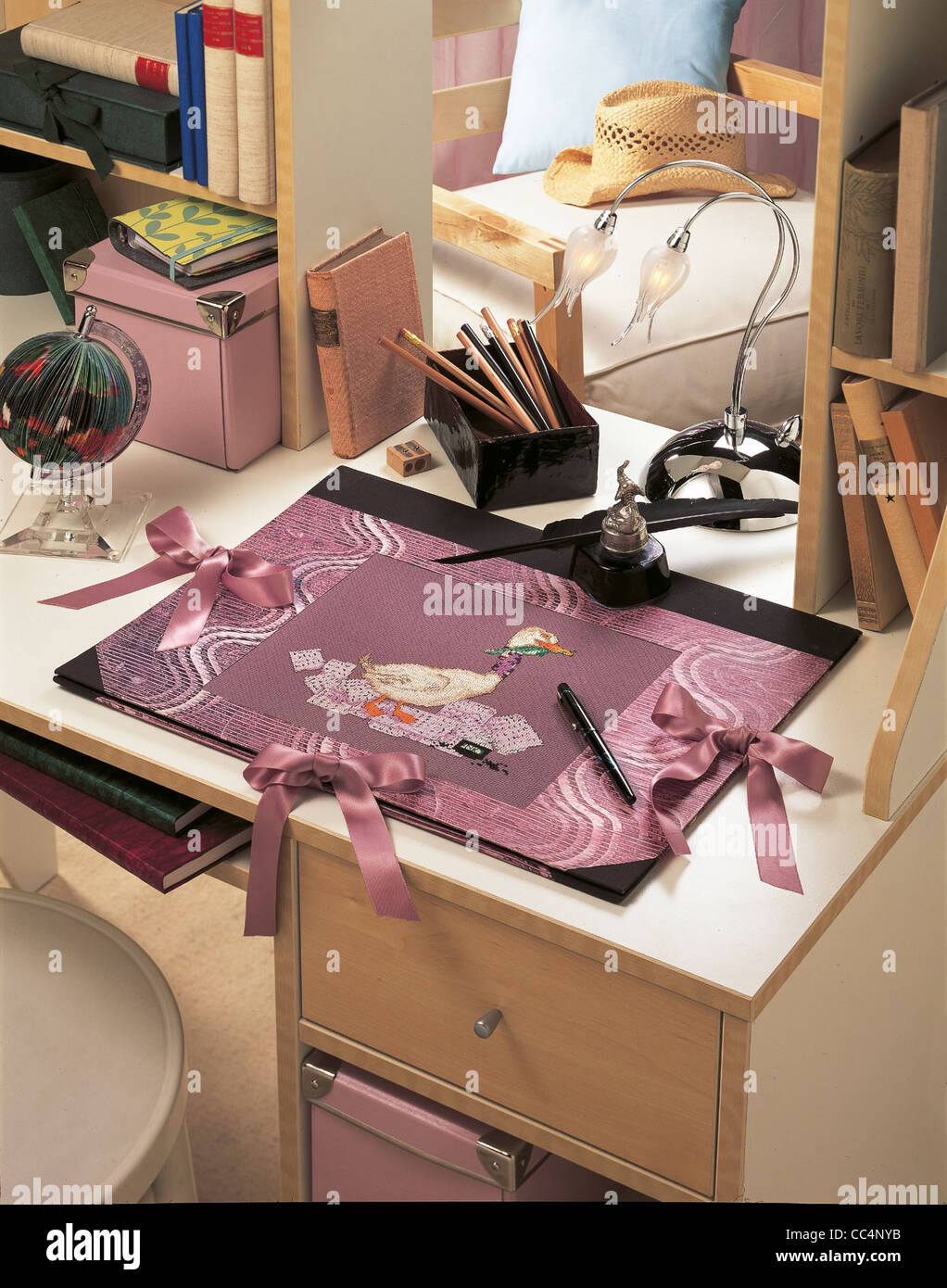 Pad stitch hi-res stock photography and images - Alamy