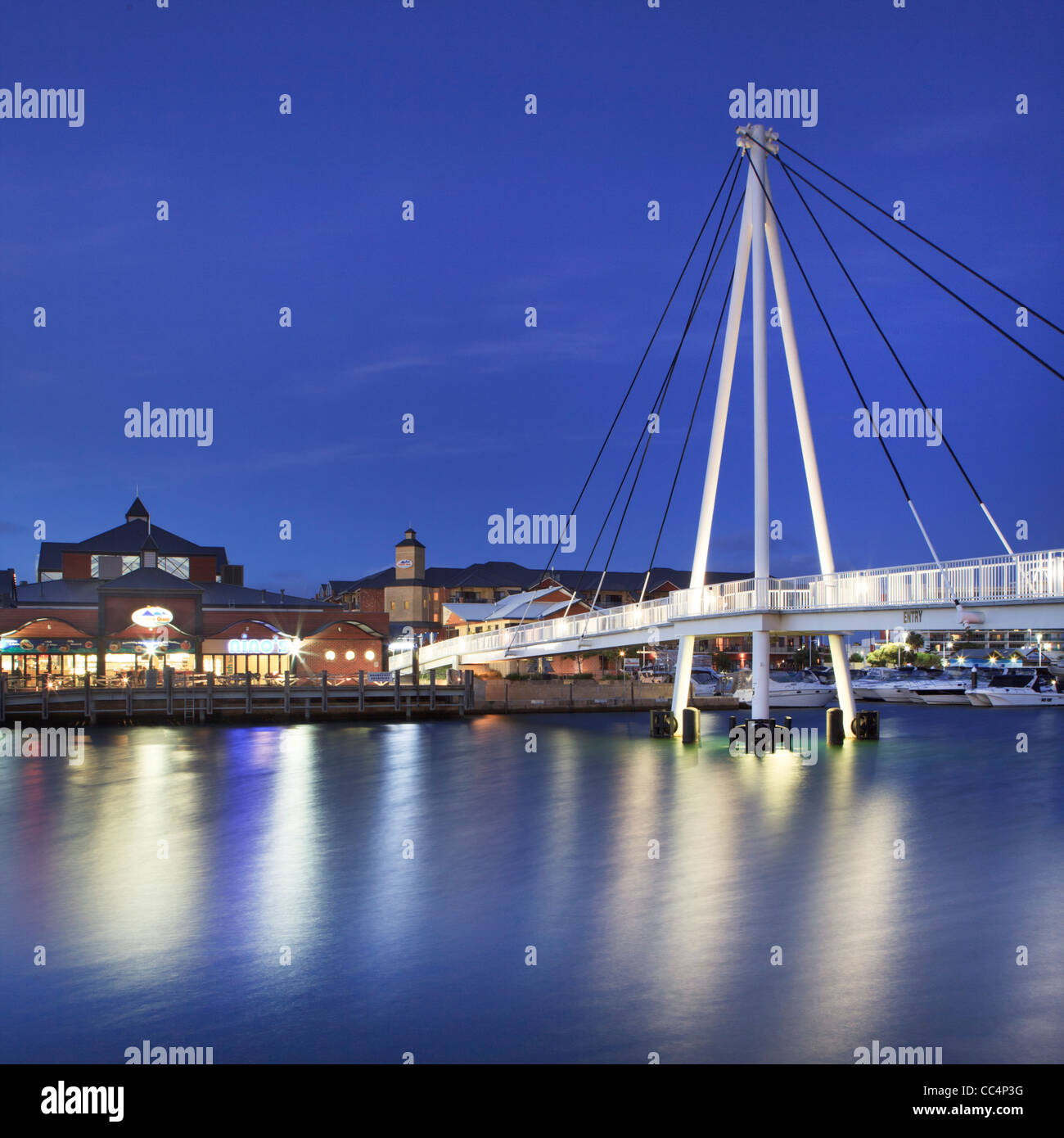 Footbridge over Dolphin Quay Ocean Marina in Mandurah, Western ...