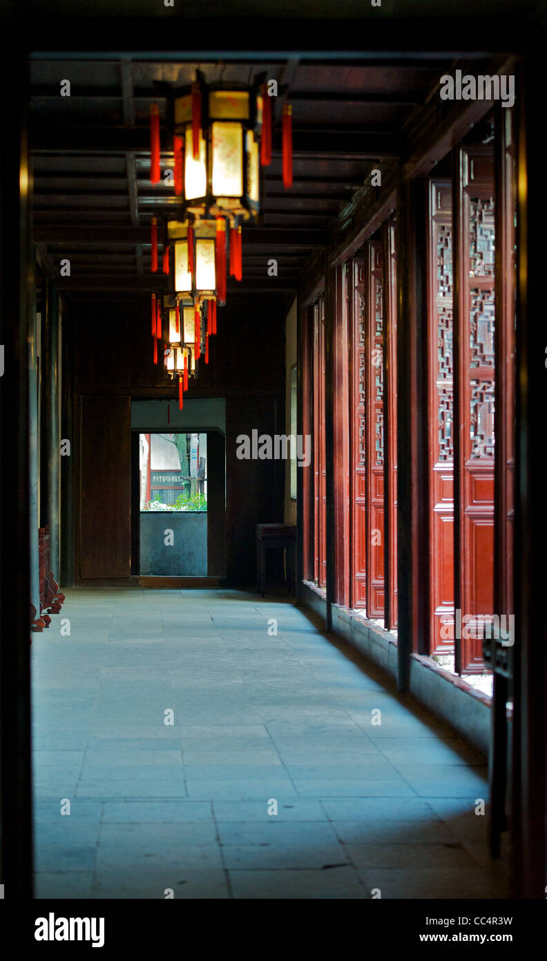 Door and passage hi-res stock photography and images - Alamy
