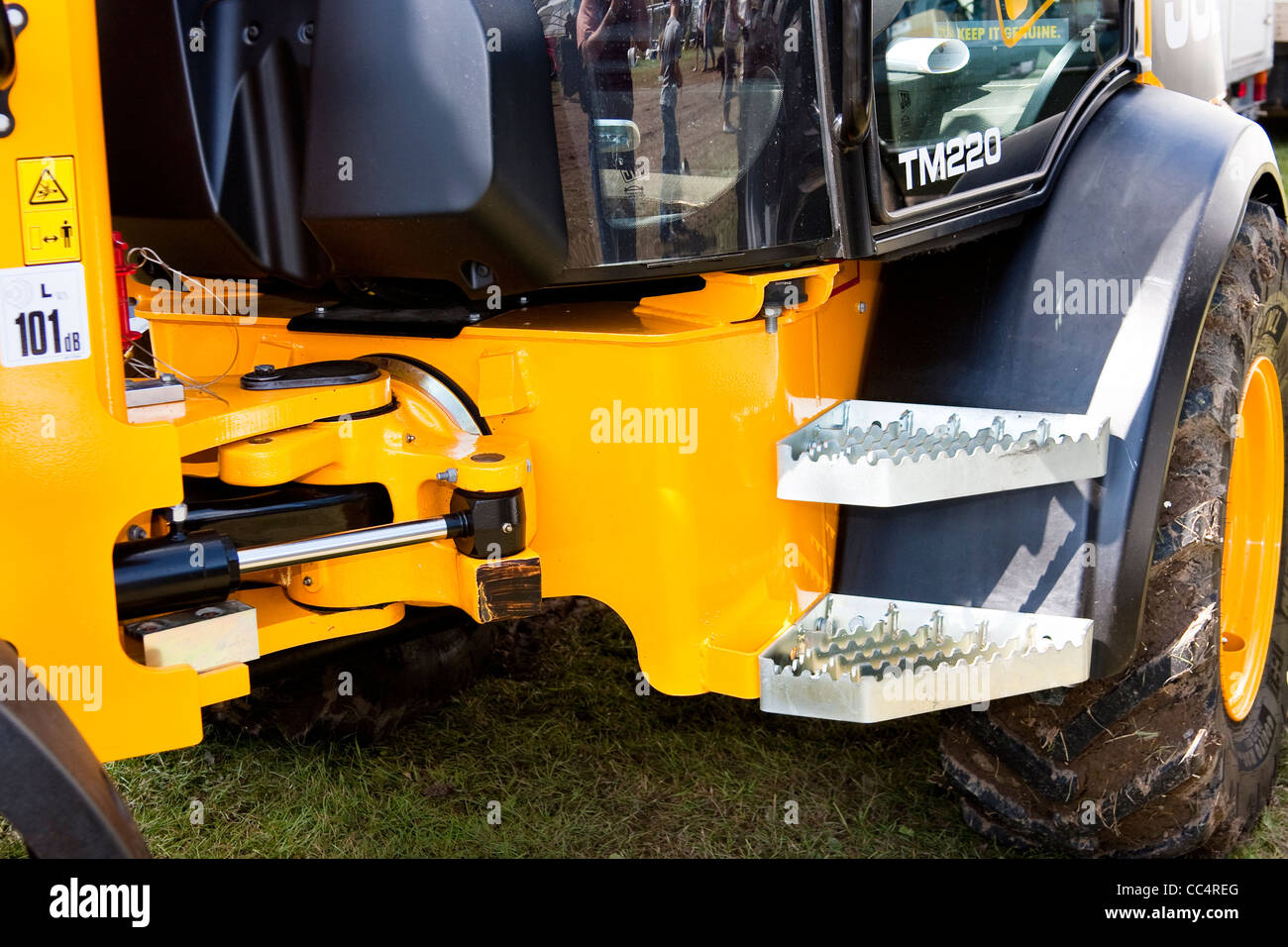 Side view excavator digger hi-res stock photography and images - Alamy