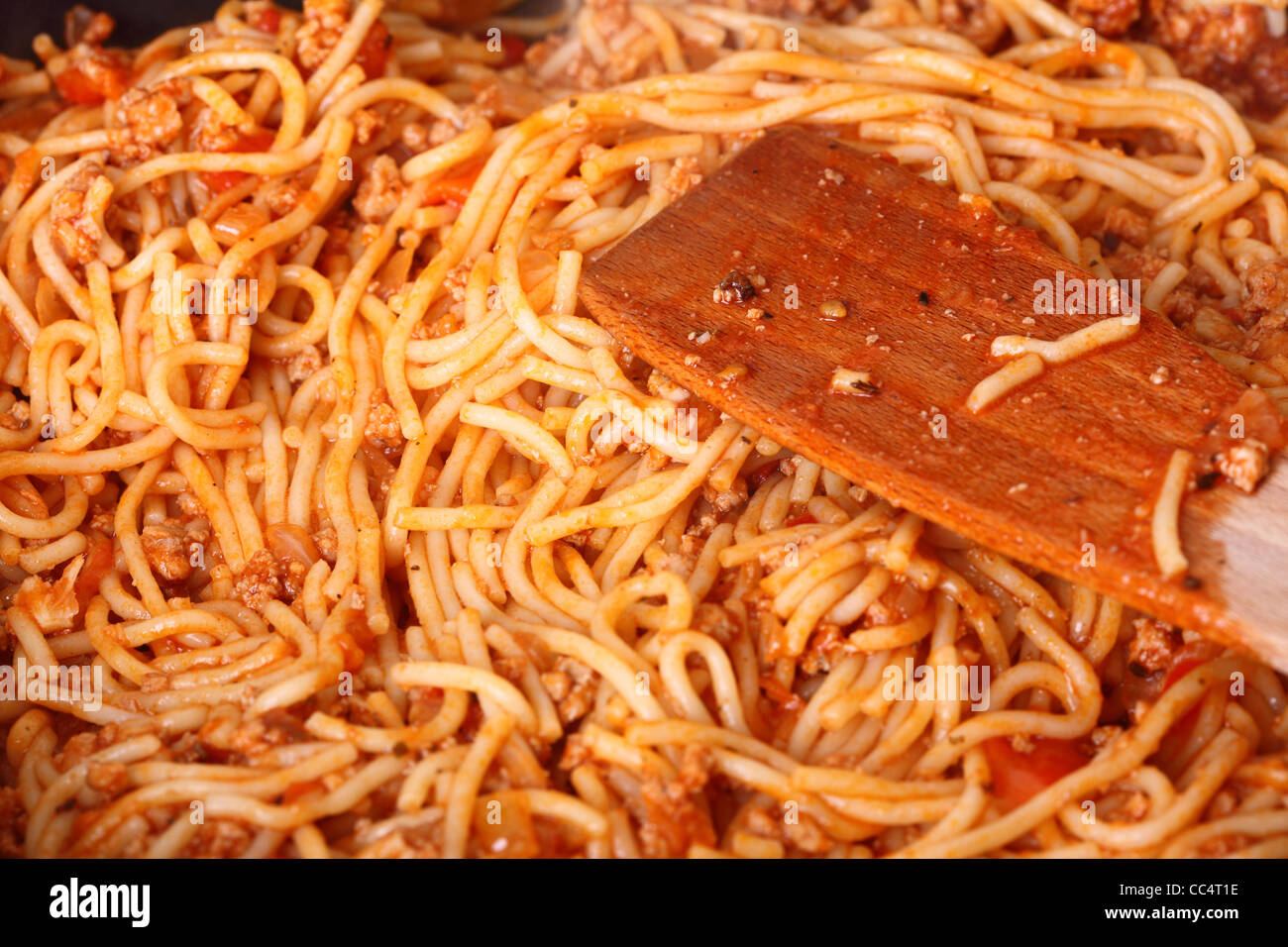 Boiling Spaghetti, frying pan, Pasta in a skillet Stock Photo - Alamy