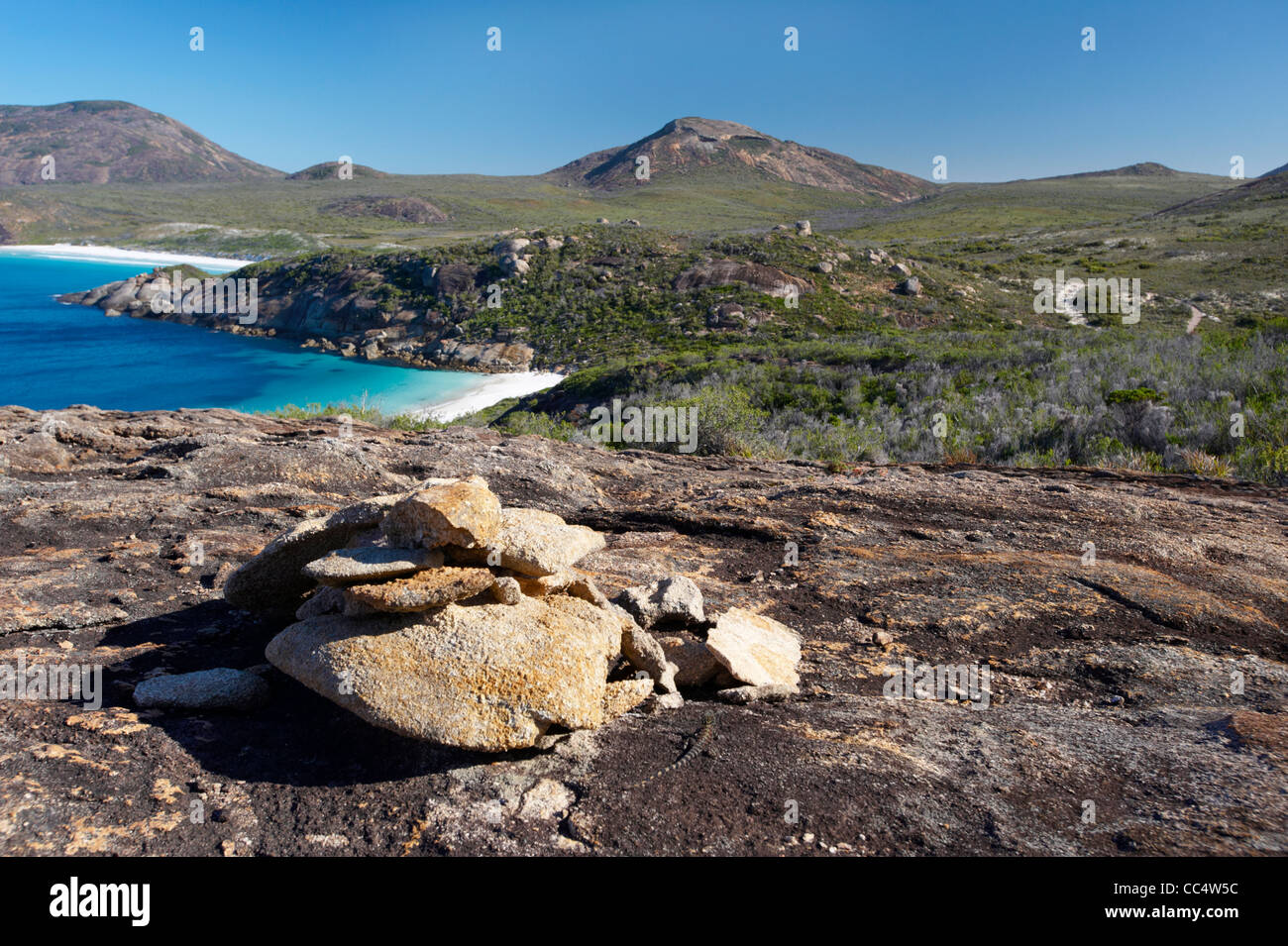 View of Little Hellfire Bay, Cape Le Grand National Park, Western ...
