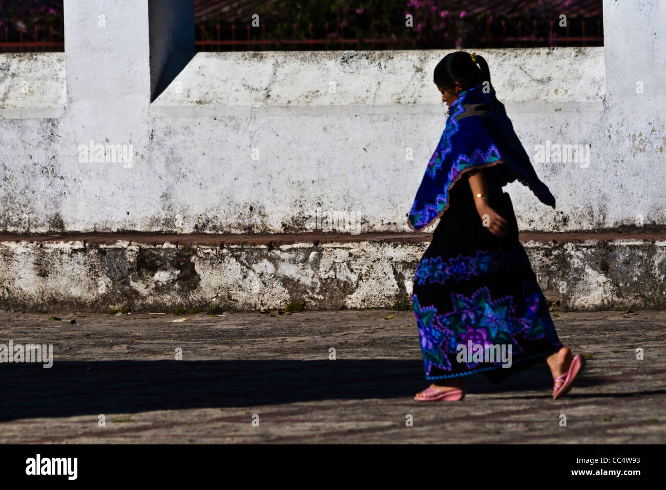 girl walk mexico white wall indigenous Stock Photo - Alamy