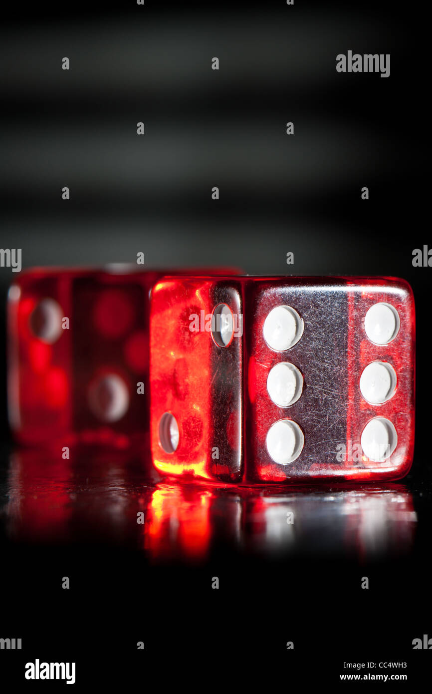 Roll the dice hi-res stock photography and images - Alamy