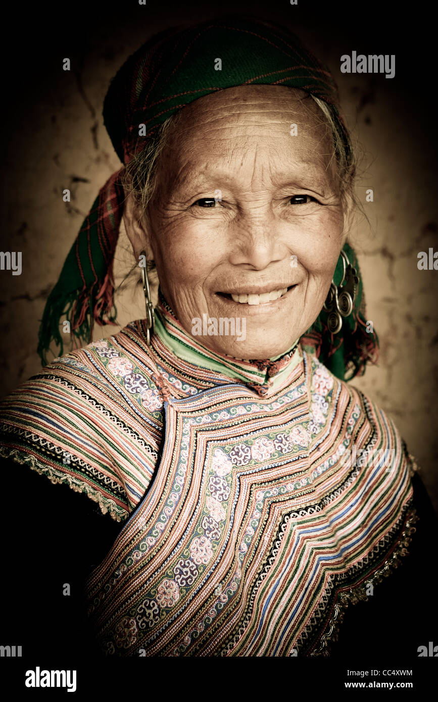 Hmong headwear hi-res stock photography and images - Alamy