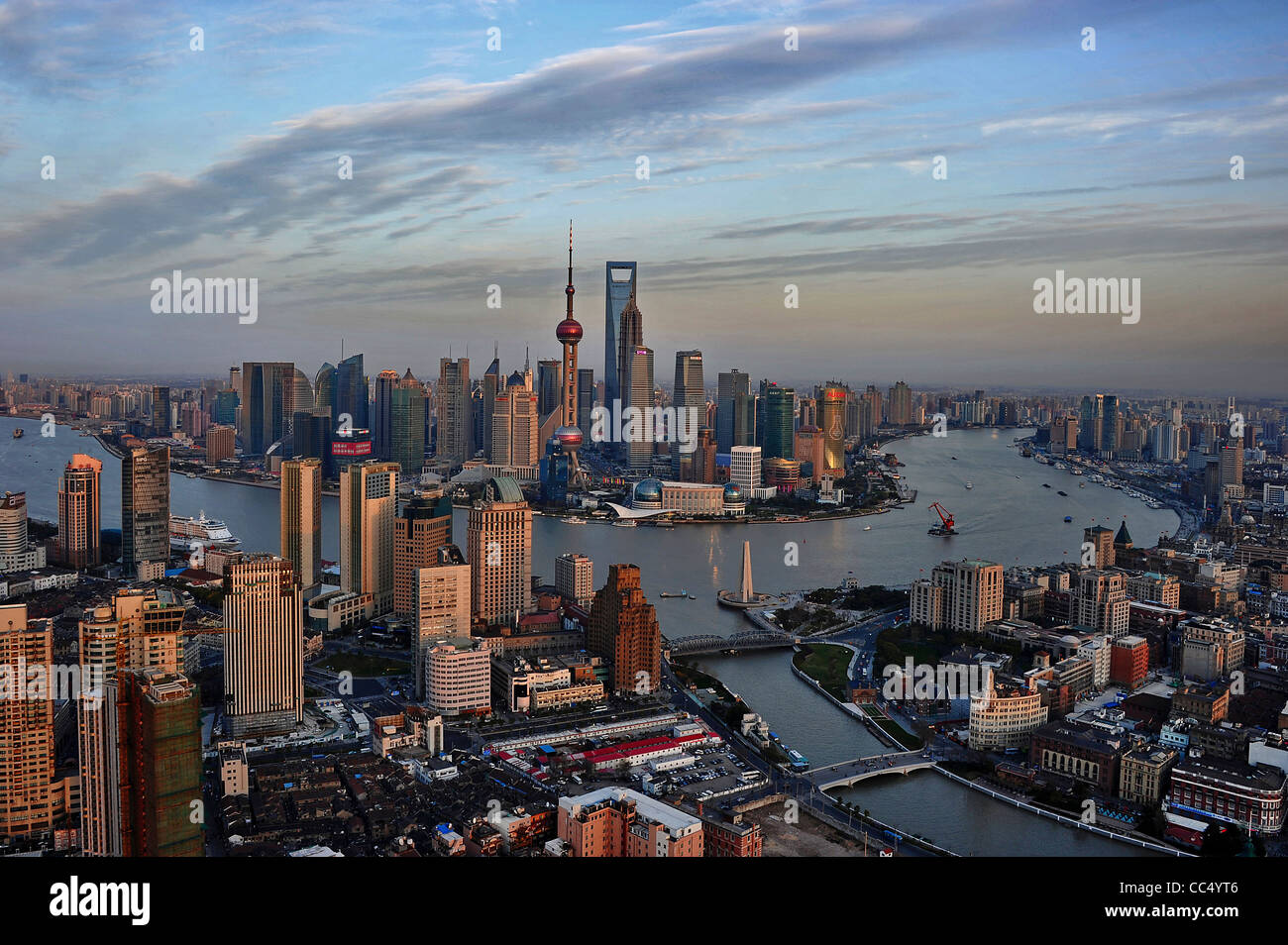 Cityscape gathering hi-res stock photography and images - Alamy