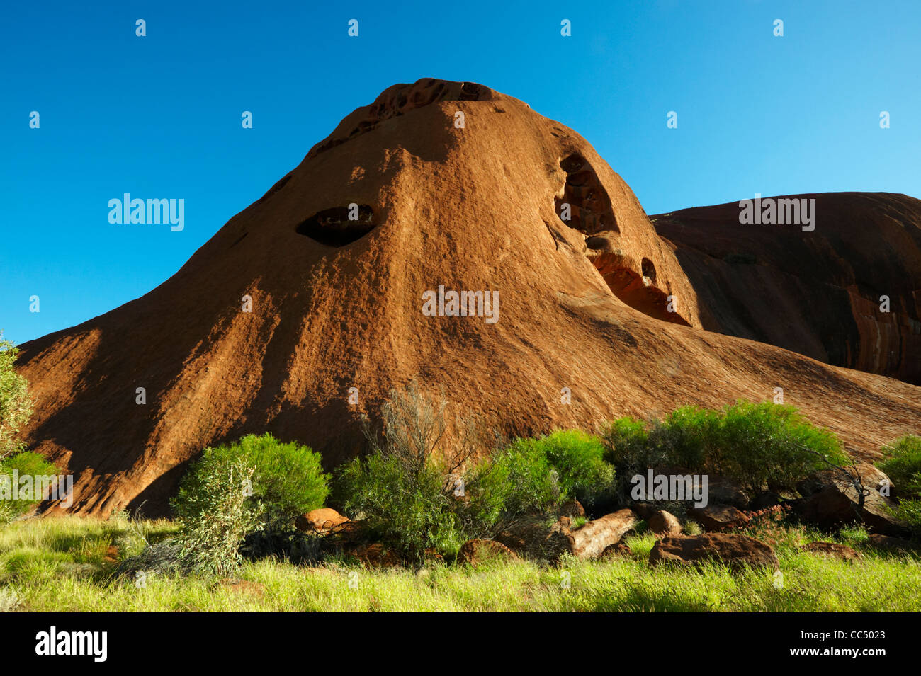 Ayers Rock; Close-up of Uluru's rock formation, Uluru-Kata Tjuta ...