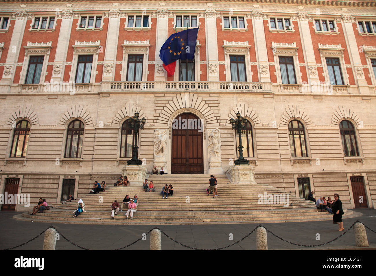 Parliament italy hi-res stock photography and images - Alamy