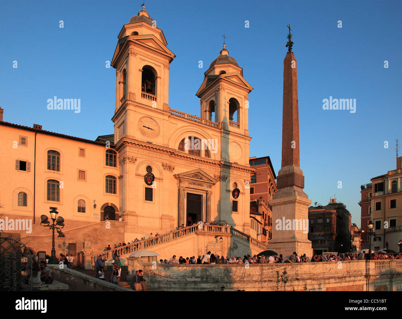 Spanish steps trinita dei monti hi-res stock photography and images - Alamy