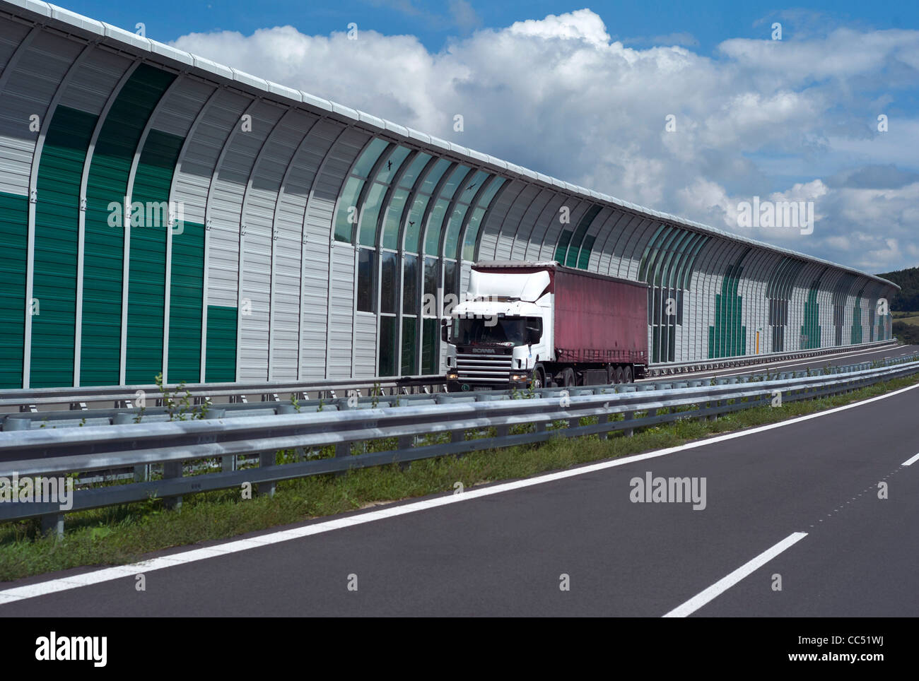 Motorway barrier hi-res stock photography and images - Alamy