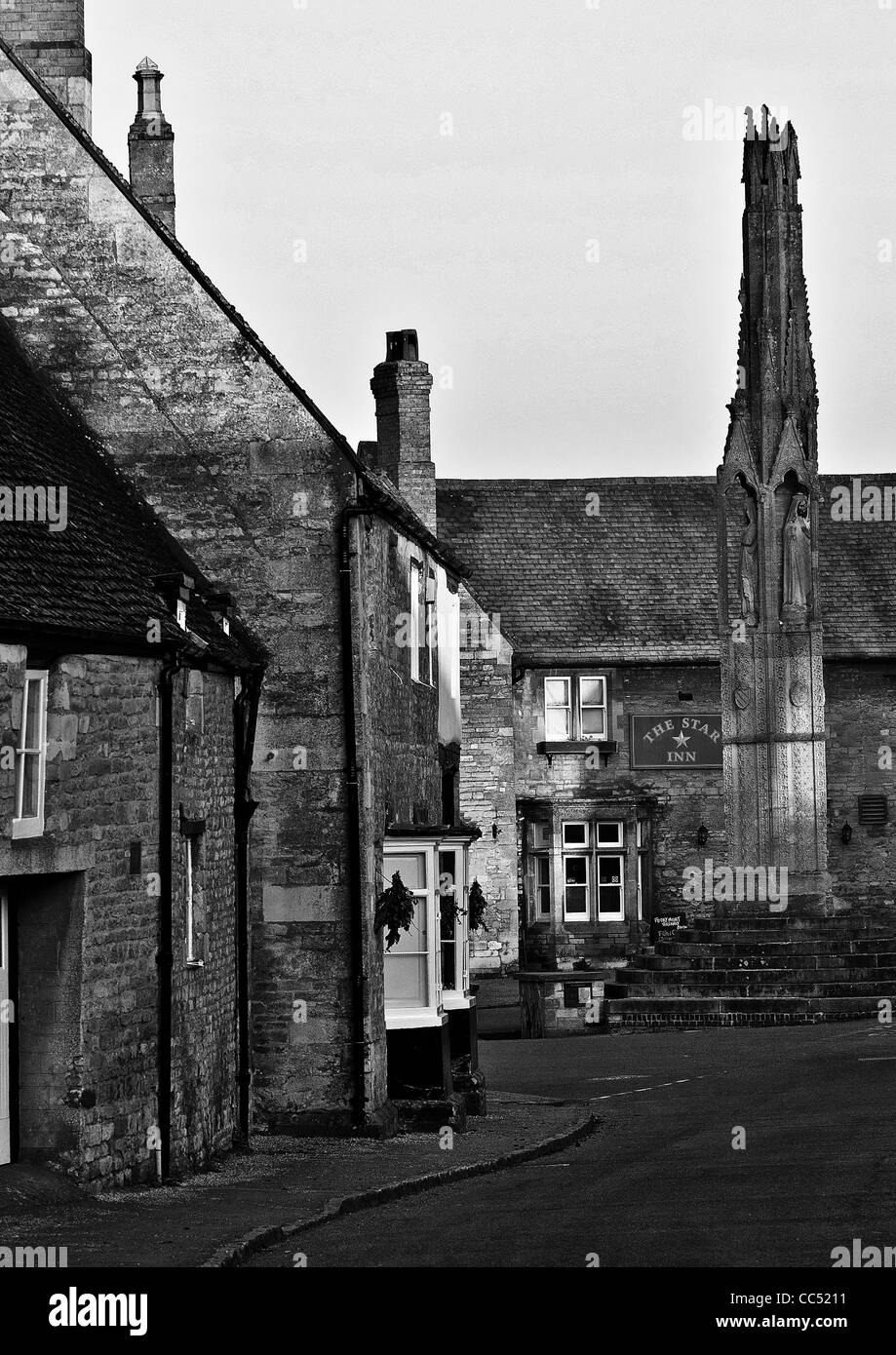 Eleanor Cross Geddington High Resolution Stock Photography and Images ...