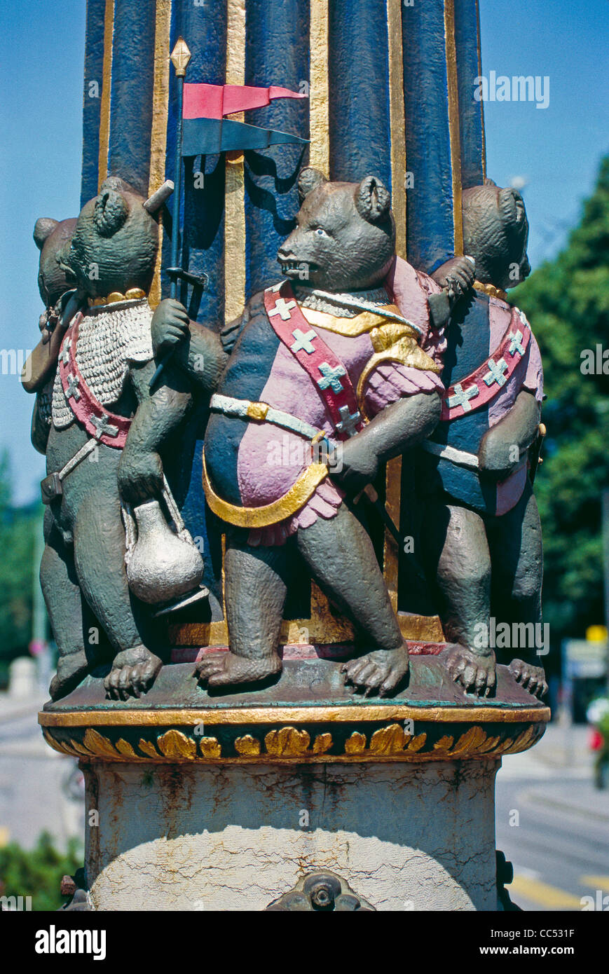 Bern, Switzerland Bears, emblem of Bern, on a fountain Stock Photo - Alamy