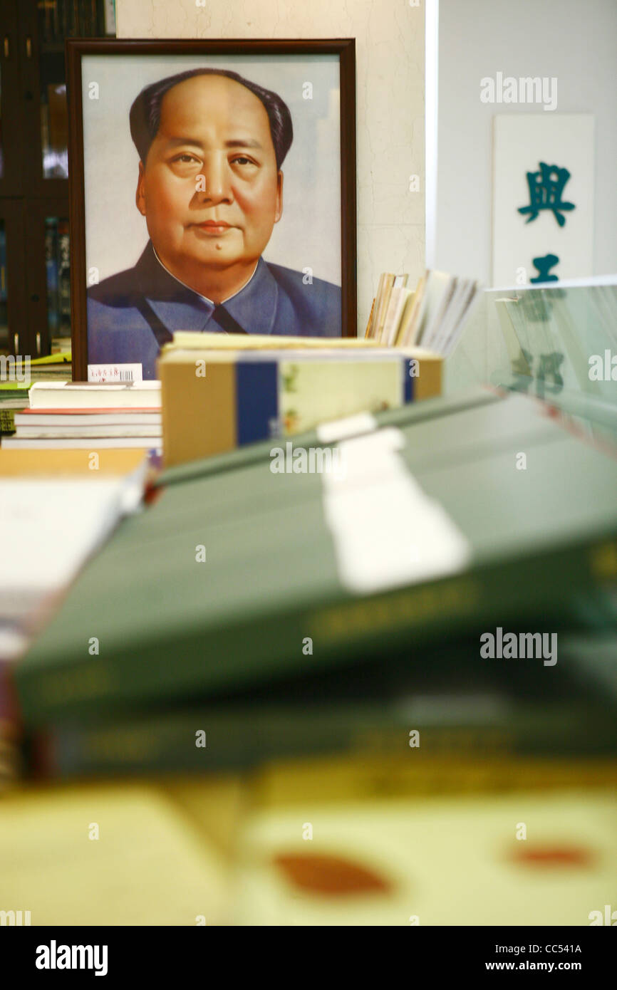 Picture Of Mao Zedong High Resolution Stock Photography and Images - Alamy