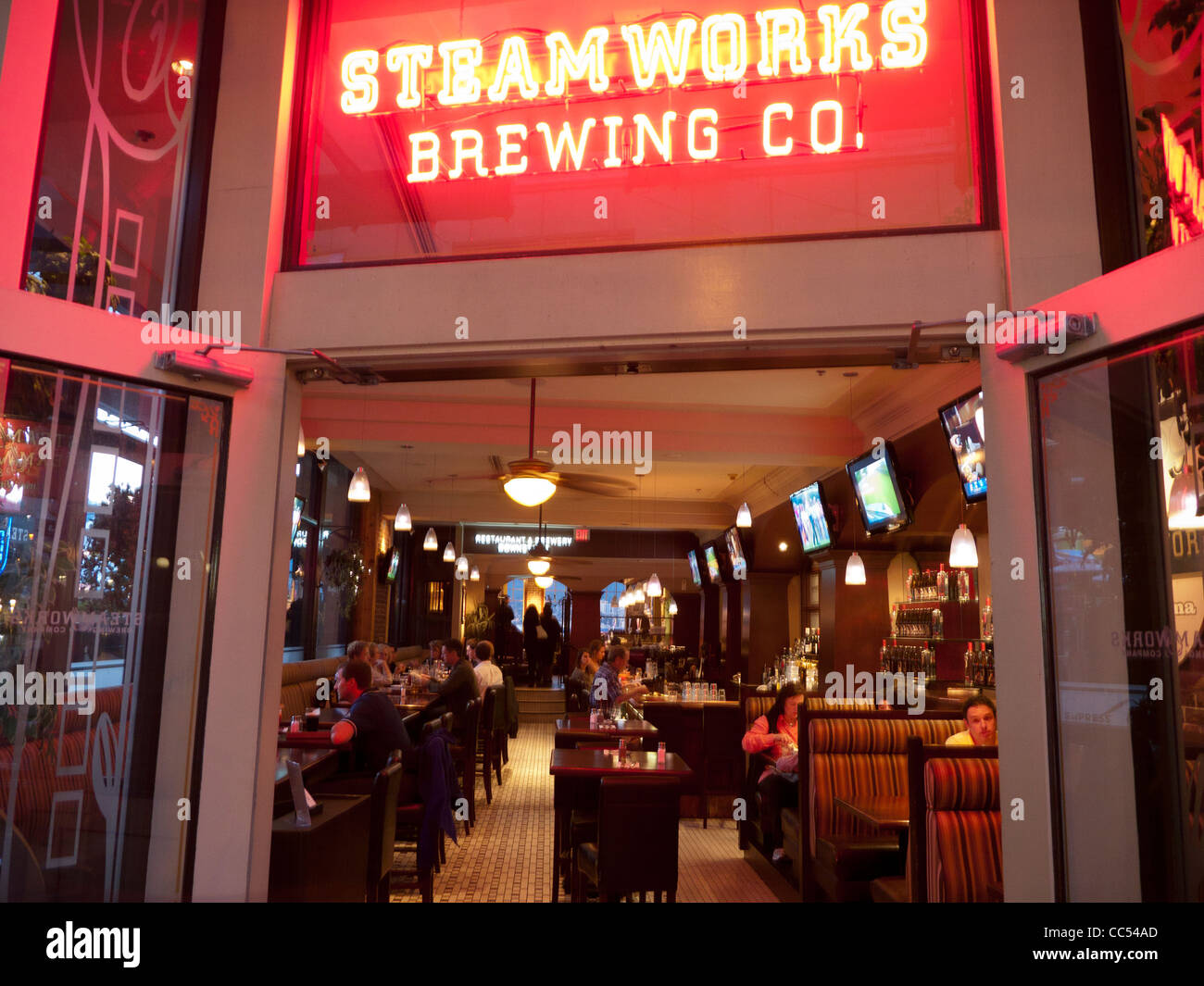 Steamworks brewing hi-res stock photography and images - Alamy