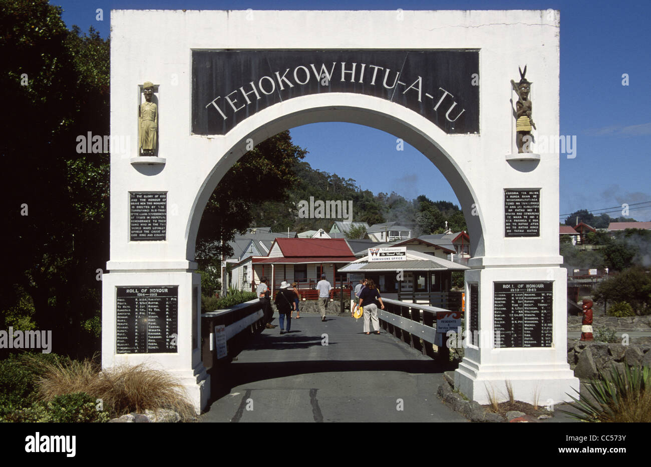 Rotorua, whakarewarewa, maori war hi-res stock photography and images ...