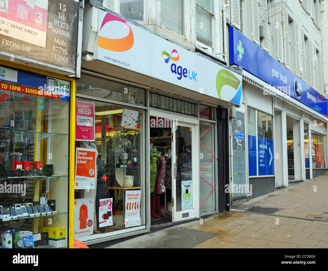Age uk charity shop hi-res stock photography and images - Alamy