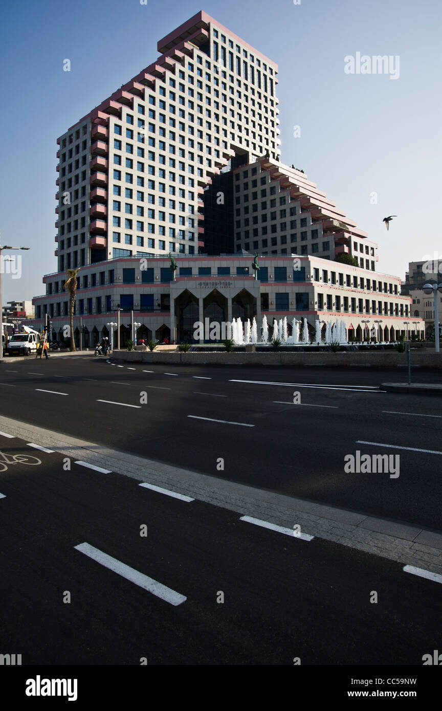 Opera building tel aviv israel hi-res stock photography and images - Alamy