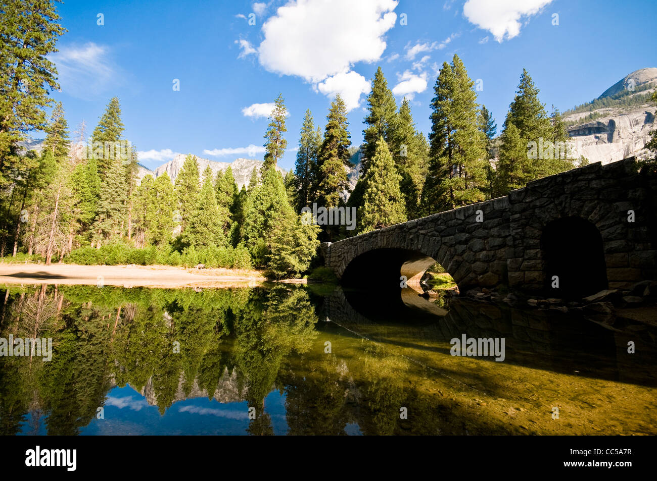 Yosemite national park stone bridge hi-res stock photography and images ...