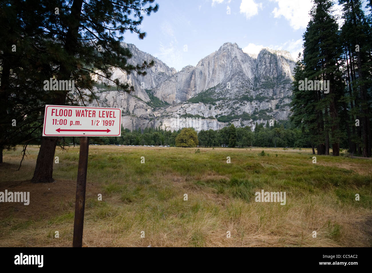 Sign in Yosemite National Park showing the flood water level height in ...